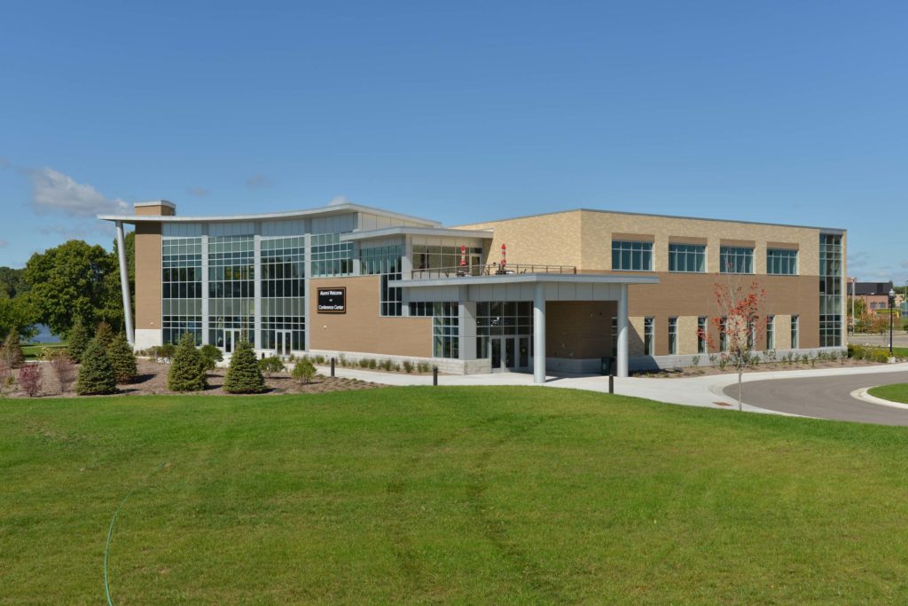 University of Wisconsin-Oshkosh Alumni Welcome and Conference Center ...